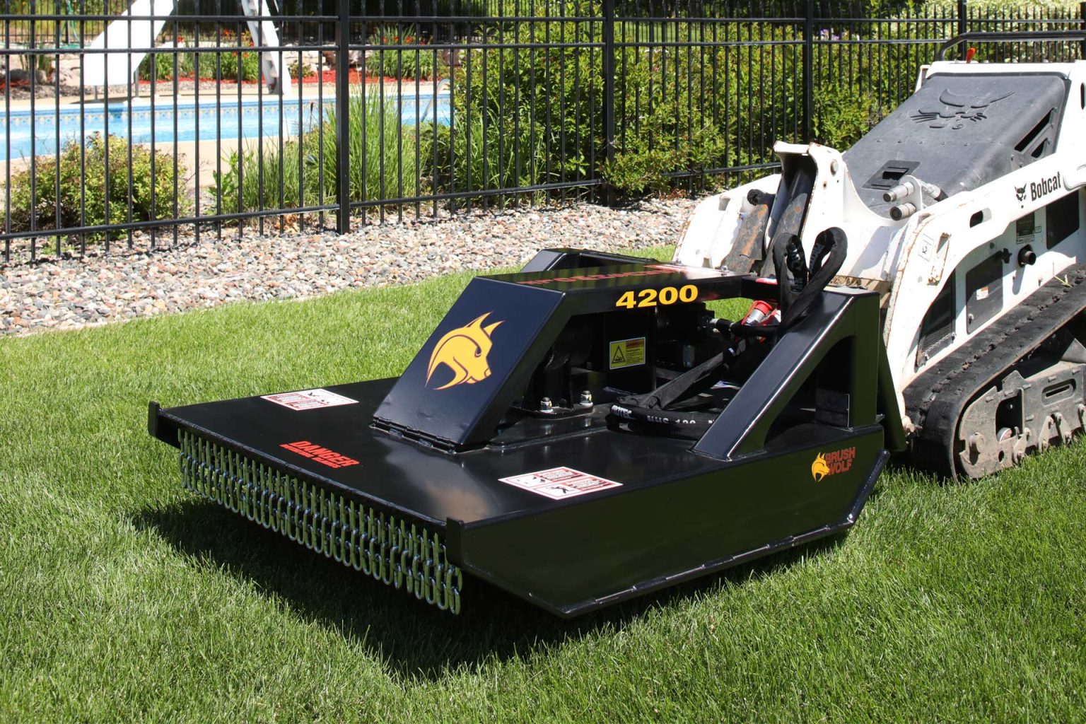 Compact Series - Brush Wolf